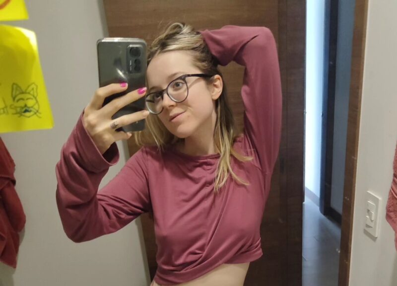 It looks like she's doing it on purpose - MewTub.com